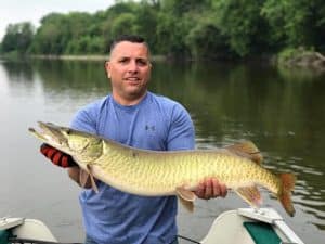 Muskie vs Northern Pike: Know the Differences - Bear's Den Lodge ...